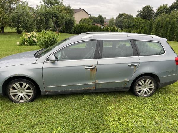 Grey Volkswagen Passat B6 2009 in Dobele, with an engine capacity of 2.00 L and mileage of 397 thousand km for 1150 €, photo 6 on AUTOMOTO.COM.LV