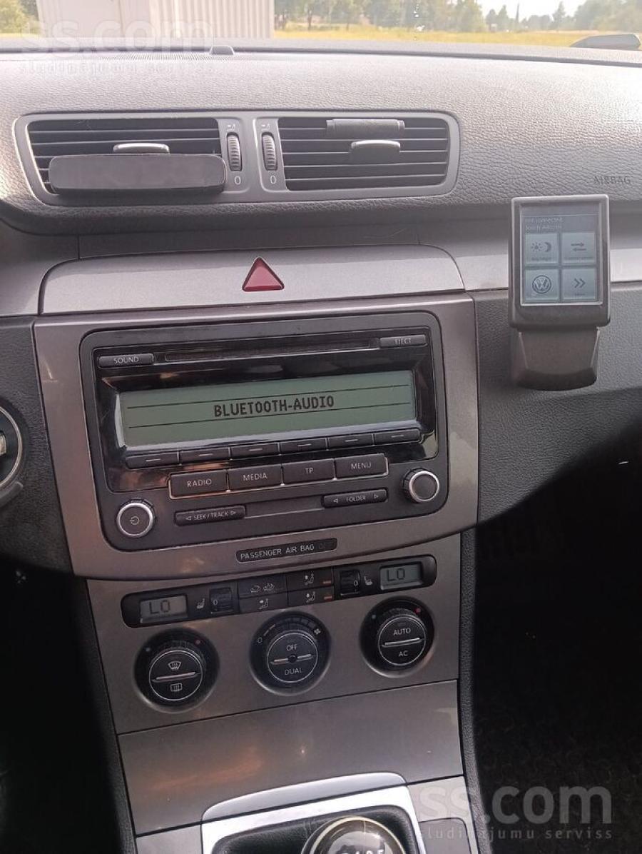 Pelēks Volkswagen Passat B6 2009 Rīga, ar dzinēja tilpumu 2.00 L un nobraukumu 356 tūkst. km par 800 €, foto 3 vietnē AUTOMOTO.COM.LV