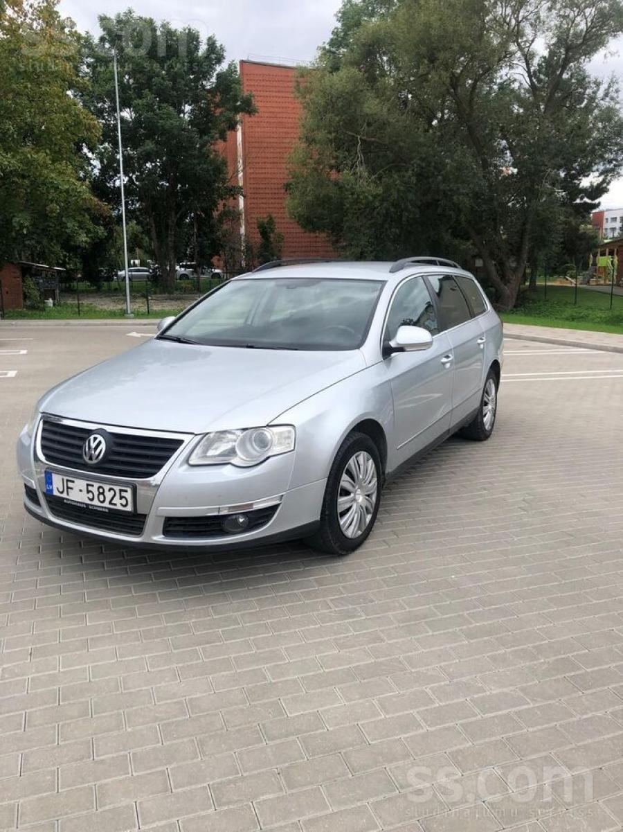 Grey Volkswagen Passat B6 2009 in Riga, with an engine capacity of 2.00 L and mileage of 377 thousand km for 1850 €, photo 1 on AUTOMOTO.COM.LV