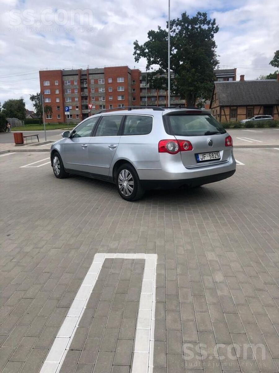 Grey Volkswagen Passat B6 2009 in Riga, with an engine capacity of 2.00 L and mileage of 377 thousand km for 1850 €, photo 4 on AUTOMOTO.COM.LV