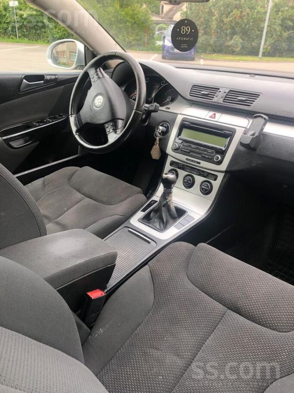 Volkswagen Passat B6 2009 Rīga vietnē Pelēks Volkswagen Passat B6 2009 Rīga, ar dzinēja tilpumu 2.00 L un nobraukumu 377 tūkst. km par 1850 €, foto 6 vietnē AUTOMOTO.COM.LV