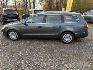 Pelēks Volkswagen Passat B6 2009 Limbaži, ar dzinēja tilpumu 2.00 L un nobraukumu 289 tūkst. km par 4250 €, foto 9 vietnē AUTOMOTO.COM.LV