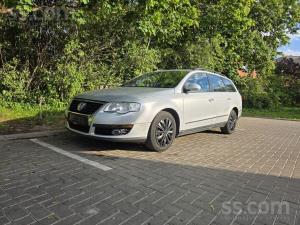 Grey Volkswagen Passat B6 2009 in Riga, with an engine capacity of 2.00 L and mileage of 285 thousand km for 1100 €, photo 3 on AUTOMOTO.COM.LV