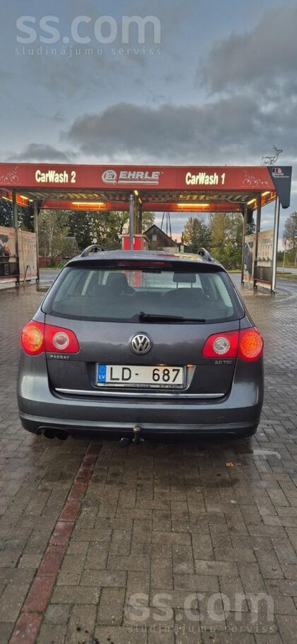 Grey Volkswagen Passat B6 2010 in Rezekne, with an engine capacity of 2.00 L and mileage of 290 thousand km for 2650 €, photo 2 on AUTOMOTO.COM.LV