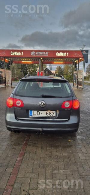 Grey Volkswagen Passat B6 2010 in Rezekne, with an engine capacity of 2.00 L and mileage of 290 thousand km for 2650 €, photo 2 on AUTOMOTO.COM.LV