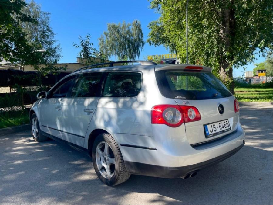 Pelēks Volkswagen Passat B6 2010 Rīga, ar dzinēja tilpumu 2.00 L un nobraukumu 0 tūkst. km par 3200 €, foto 5 vietnē AUTOMOTO.COM.LV