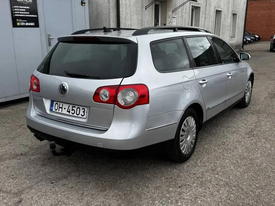 Pelēks Volkswagen Passat B6 2010 Daugavpils, ar dzinēja tilpumu 2.00 L un nobraukumu 317 tūkst. km par 2350 €, foto 7 vietnē AUTOMOTO.COM.LV