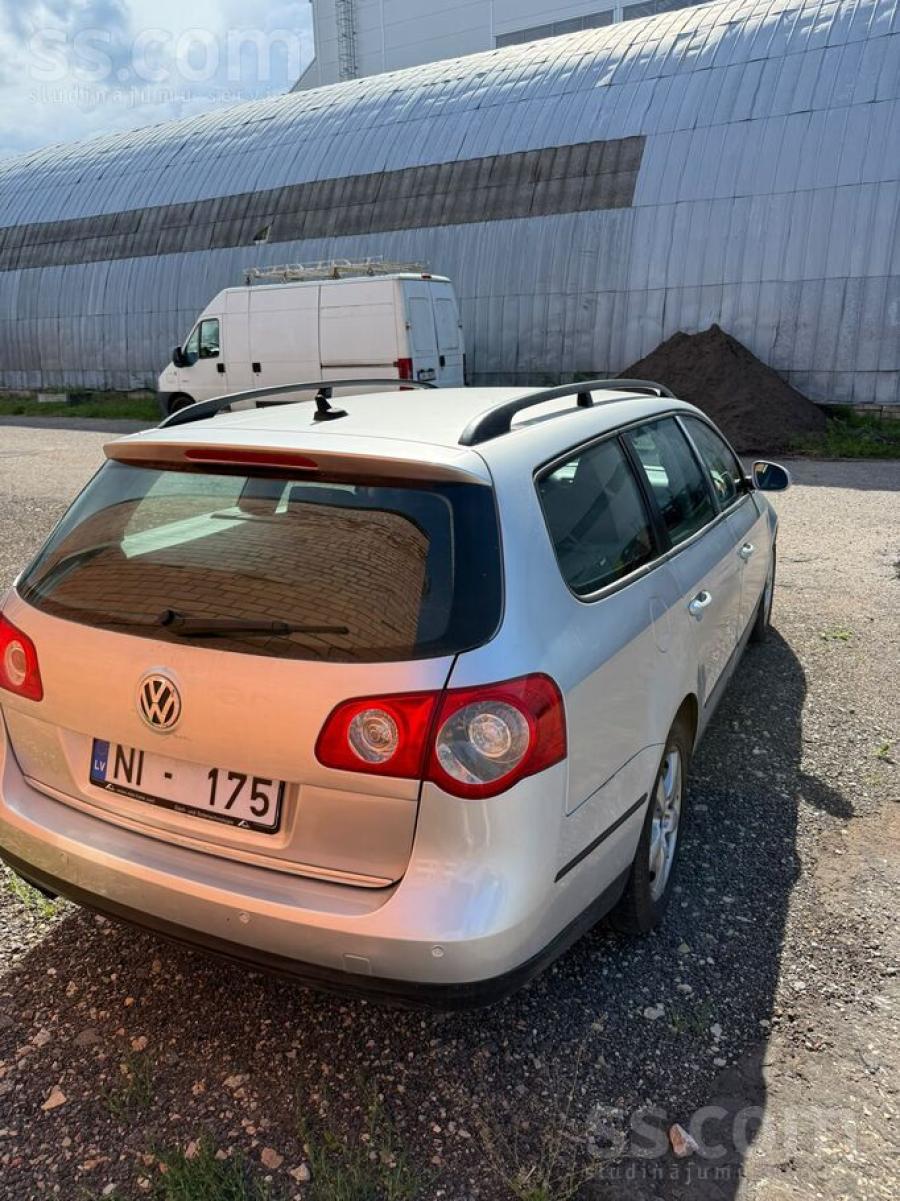 Pelēks Volkswagen Passat B6 2010 Rīga, ar dzinēja tilpumu 2.00 L un nobraukumu 405 tūkst. km par 1650 €, foto 5 vietnē AUTOMOTO.COM.LV