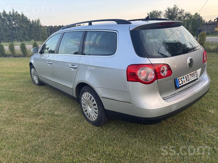 Grey Volkswagen Passat B6 2010 in Rezekne, with an engine capacity of 1.60 L and mileage of 281 thousand km for 3250 €, photo 4 on AUTOMOTO.COM.LV