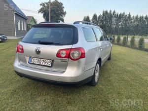 Grey Volkswagen Passat B6 2010 in Rezekne, with an engine capacity of 1.60 L and mileage of 281 thousand km for 3250 €, photo 6 on AUTOMOTO.COM.LV