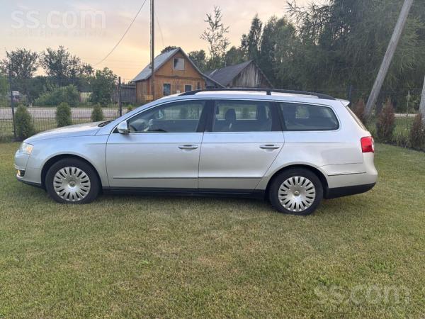 Grey Volkswagen Passat B6 2010 in Rezekne, with an engine capacity of 1.60 L and mileage of 281 thousand km for 3250 €, photo 6 on AUTOMOTO.COM.LV