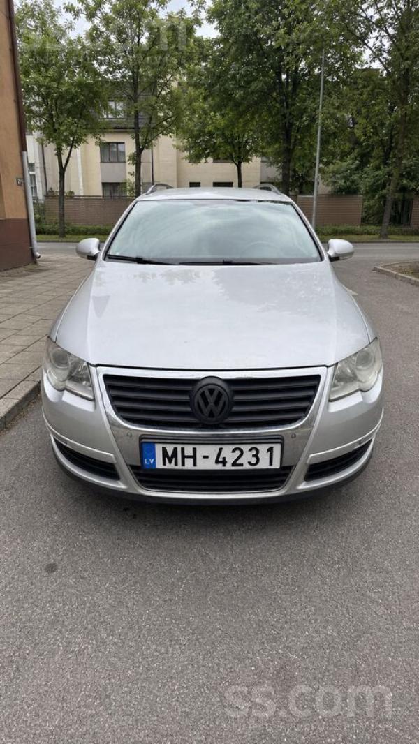 Grey Volkswagen Passat B6 2010 in Riga, with an engine capacity of 2.00 L and mileage of 196 thousand km for 1330 €, photo 6 on AUTOMOTO.COM.LV