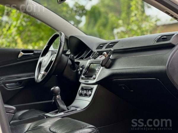 Grey Volkswagen Passat B6 2010 in Jelgava, with an engine capacity of 2.00 L and mileage of 198 thousand km for 2350 €, photo 10 on AUTOMOTO.COM.LV