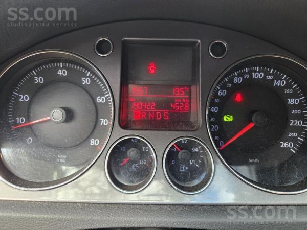 Sarkans Volkswagen Passat B6 2007 Rīga, ar dzinēja tilpumu 1.80 L un nobraukumu 190 tūkst. km par 1950 €, foto 3 vietnē AUTOMOTO.COM.LV