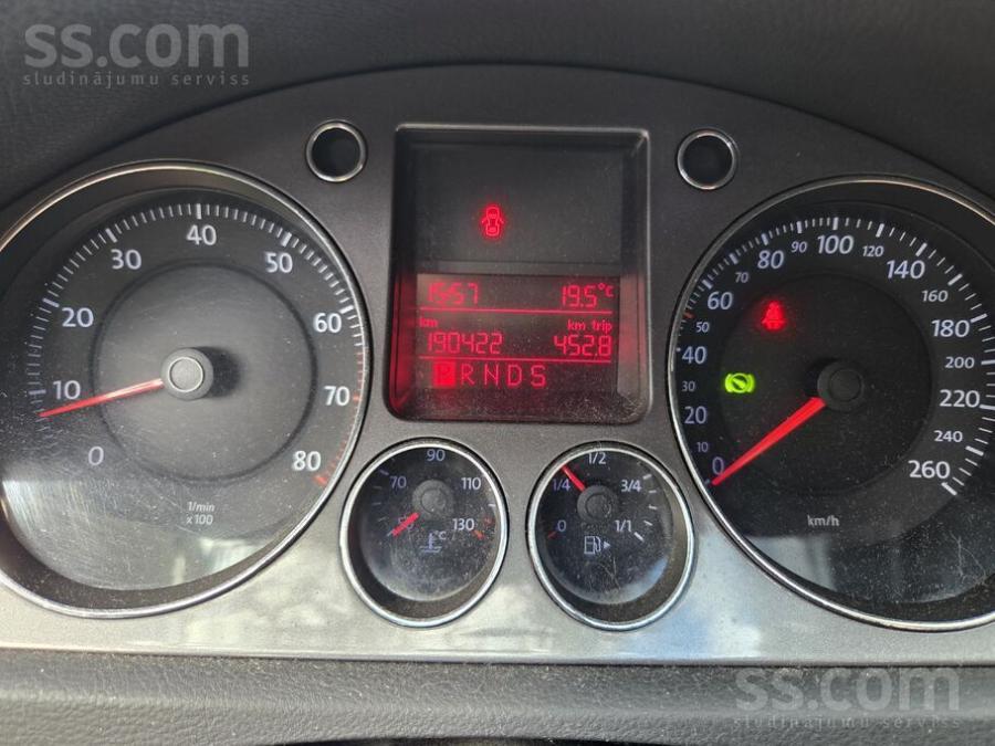 Sarkans Volkswagen Passat B6 2007 Rīga, ar dzinēja tilpumu 1.80 L un nobraukumu 190 tūkst. km par 1950 €, foto 4 vietnē AUTOMOTO.COM.LV