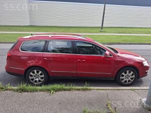 Red Volkswagen Passat B6 2006 in Riga, with an engine capacity of 2.00 L and mileage of 302 thousand km for 1500 €, photo 7 on AUTOMOTO.COM.LV