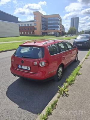 Red Volkswagen Passat B6 2006 in Riga, with an engine capacity of 2.00 L and mileage of 302 thousand km for 1500 €, photo 8 on AUTOMOTO.COM.LV