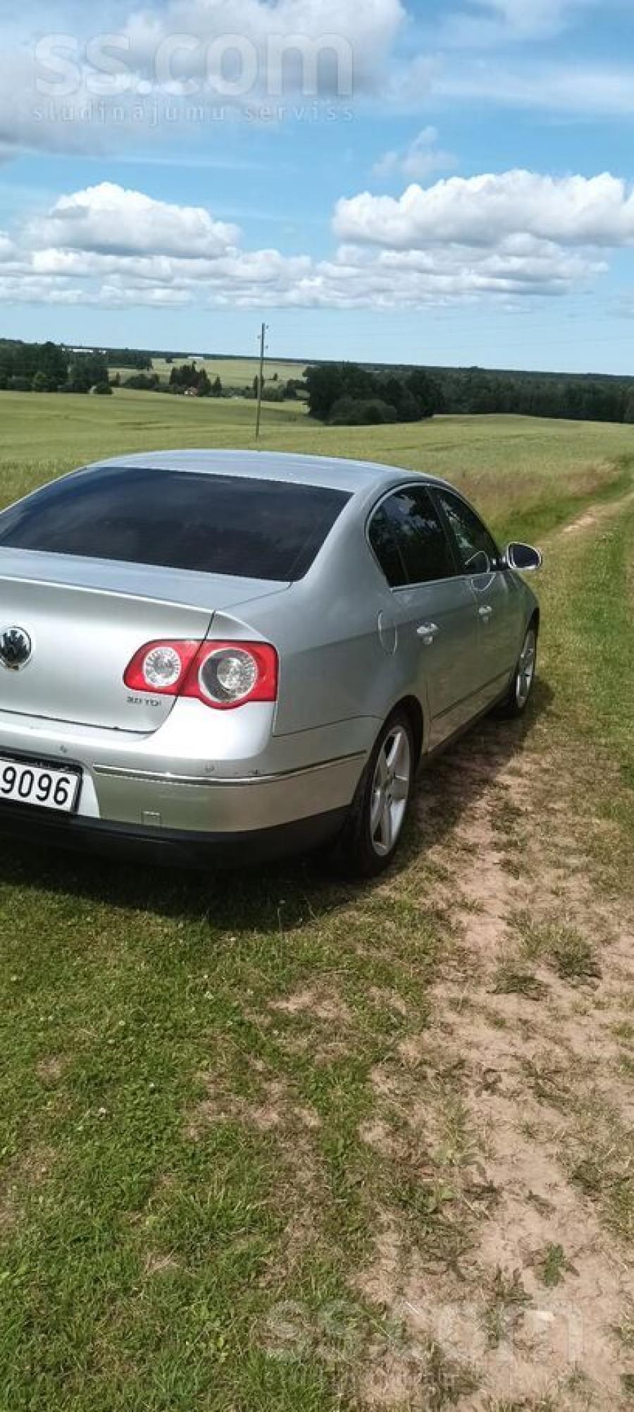 Volkswagen Passat B6 2005 in Tukums, with an engine capacity of 2.00 L and mileage of 428 thousand km for 755 €, photo 2 on AUTOMOTO.COM.LV