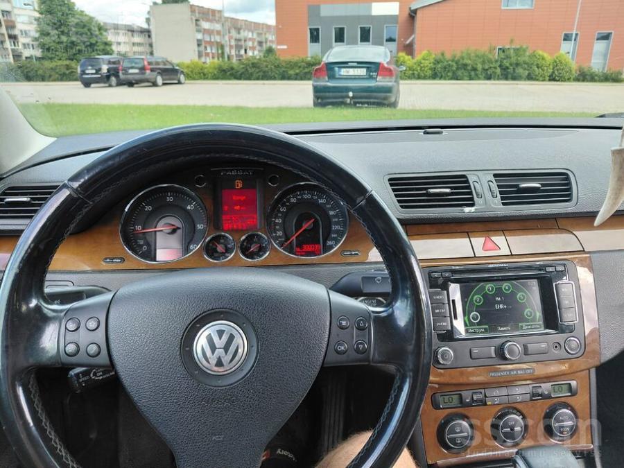 Volkswagen Passat B6 2005 in Riga, with an engine capacity of 2.00 L and mileage of 300 thousand km for 1400 €, photo 8 on AUTOMOTO.COM.LV