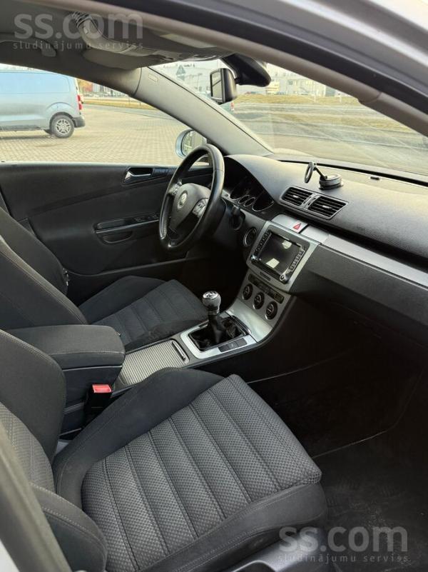 Volkswagen Passat B6 2005 in Riga, with an engine capacity of 2.00 L and mileage of 374 thousand km for 1100 €, photo 6 on AUTOMOTO.COM.LV