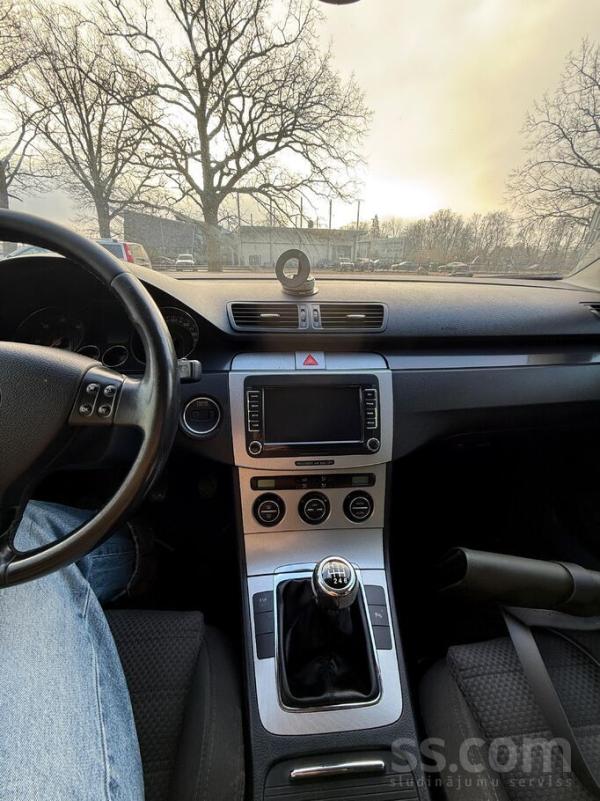 Volkswagen Passat B6 2005 in Riga, with an engine capacity of 2.00 L and mileage of 374 thousand km for 1100 €, photo 7 on AUTOMOTO.COM.LV