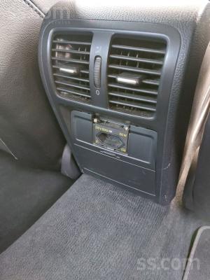 Volkswagen Passat B6 2007 Cēsis, ar dzinēja tilpumu 2.00 L un nobraukumu 336 tūkst. km par 2000 €, foto 12 vietnē AUTOMOTO.COM.LV