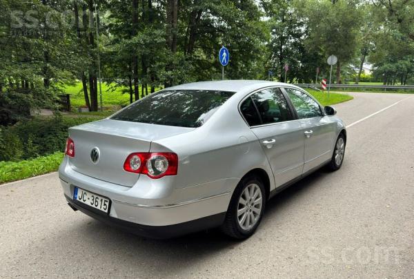 Volkswagen Passat B6 2008 in Riga, with an engine capacity of 2.00 L and mileage of 35 thousand km for 2200 €, photo 3 on AUTOMOTO.COM.LV