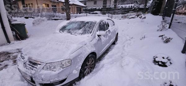 Volkswagen Passat B6 2008 in Riga, with an engine capacity of 2.00 L and mileage of 315 thousand km for 800 €, photo 3 on AUTOMOTO.COM.LV