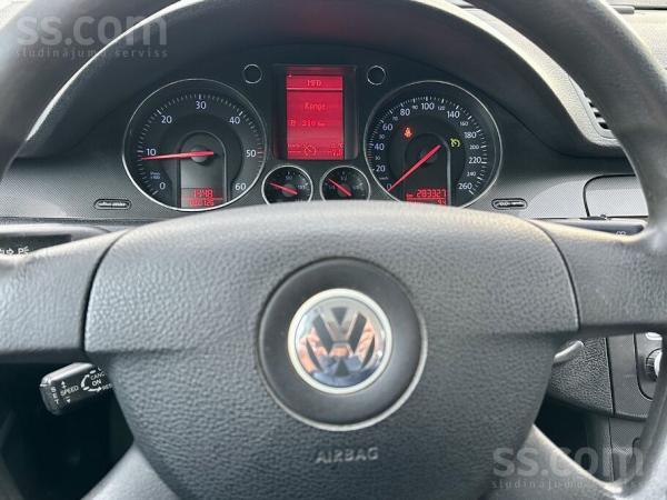 Volkswagen Passat B6 2006 in Riga, with an engine capacity of 2.00 L and mileage of 284 thousand km for 1850 €, photo 6 on AUTOMOTO.COM.LV