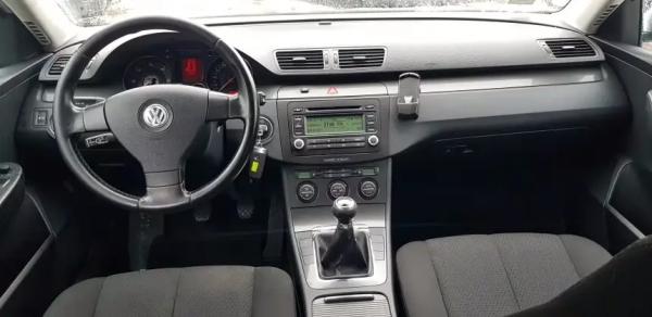 Volkswagen Passat B6 2006 in Valmiera, with an engine capacity of 1.90 L and mileage of 364 thousand km for 2350 €, photo 9 on AUTOMOTO.COM.LV
