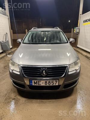 Volkswagen Passat B6 2008 in Cesis, with an engine capacity of 2.00 L and mileage of 296 thousand km for 1200 €, photo  on AUTOMOTO.COM.LV