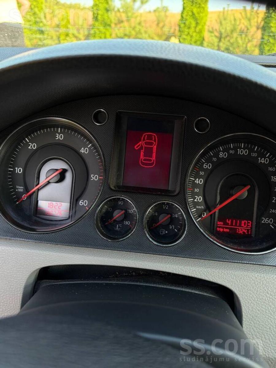 Balts Volkswagen Passat B6 2005 Daugavpils, ar dzinēja tilpumu 2.00 L un nobraukumu 411 tūkst. km par 1500 €, foto 14 vietnē AUTOMOTO.COM.LV