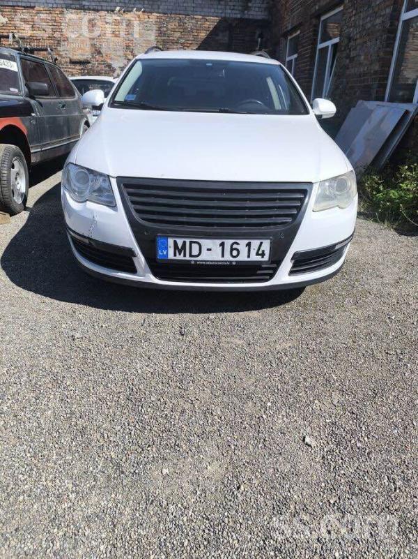 White Volkswagen Passat B6 2007 in Cesis, with an engine capacity of 1.90 L and mileage of 243 thousand km for 1000 €, photo 1 on AUTOMOTO.COM.LV