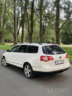 White Volkswagen Passat B6 2008 in Riga, with an engine capacity of 2.00 L and mileage of 412 thousand km for 1350 €, photo 5 on AUTOMOTO.COM.LV