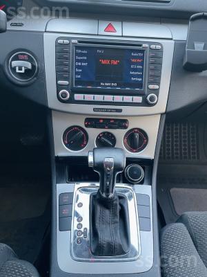 White Volkswagen Passat B6 2008 in Riga, with an engine capacity of 2.00 L and mileage of 412 thousand km for 1350 €, photo 7 on AUTOMOTO.COM.LV