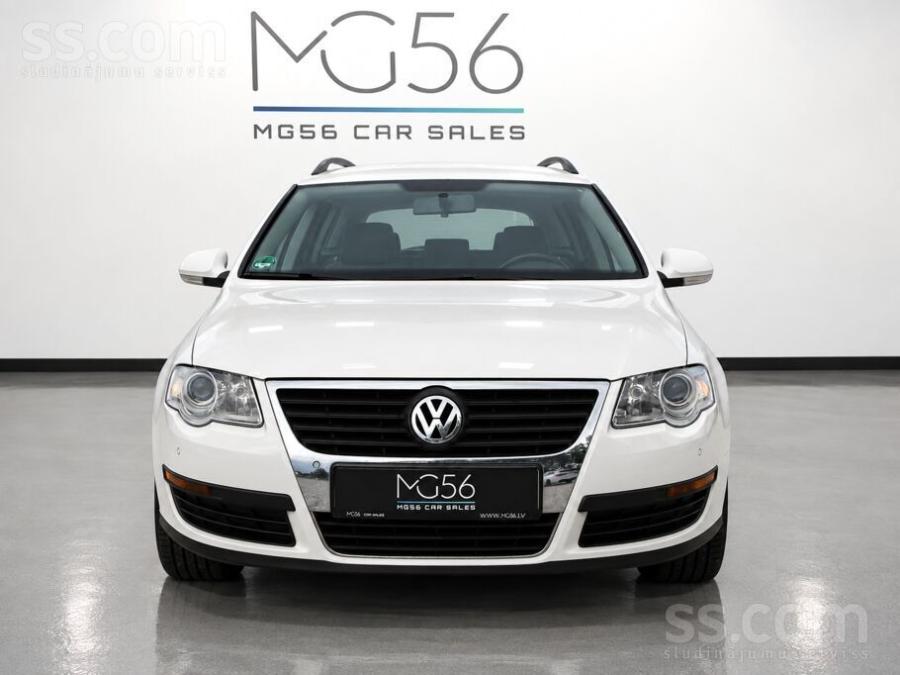 White Volkswagen Passat B6 2009 in Riga, with an engine capacity of 1.40 L and mileage of 223 thousand km for 1990 €, photo 4 on AUTOMOTO.COM.LV