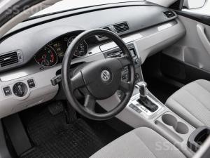 White Volkswagen Passat B6 2009 in Riga, with an engine capacity of 1.40 L and mileage of 223 thousand km for 1990 €, photo 9 on AUTOMOTO.COM.LV
