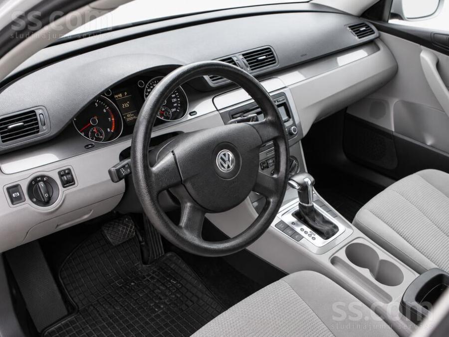 White Volkswagen Passat B6 2009 in Riga, with an engine capacity of 1.40 L and mileage of 223 thousand km for 1990 €, photo 9 on AUTOMOTO.COM.LV