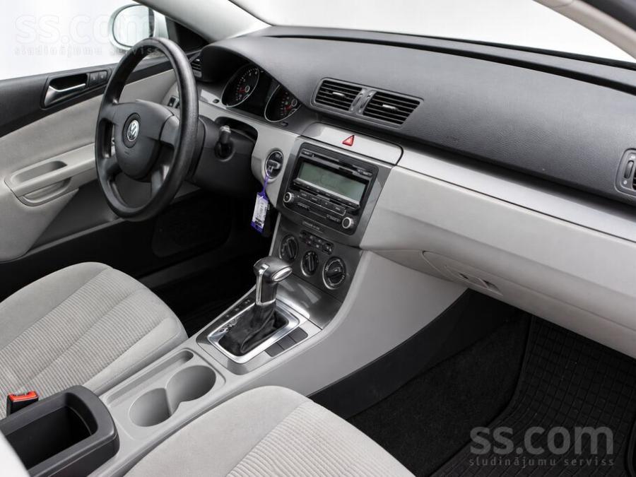 White Volkswagen Passat B6 2009 in Riga, with an engine capacity of 1.40 L and mileage of 223 thousand km for 1990 €, photo 10 on AUTOMOTO.COM.LV