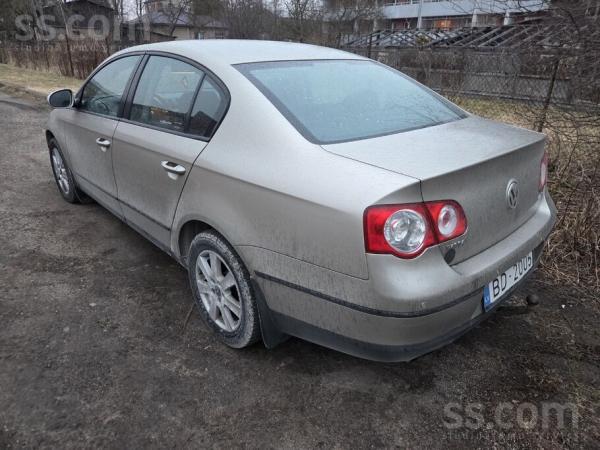Yellow Volkswagen Passat B6 2005 in Valmiera, with an engine capacity of 2.00 L and mileage of 0 thousand km for 1750 €, photo 4 on AUTOMOTO.COM.LV