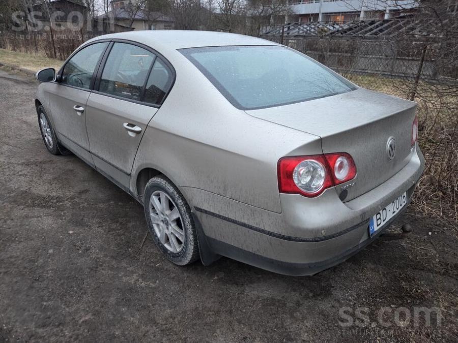 Dzeltens Volkswagen Passat B6 2005 Valmiera, ar dzinēja tilpumu 2.00 L un nobraukumu 0 tūkst. km par 1750 €, foto 5 vietnē AUTOMOTO.COM.LV