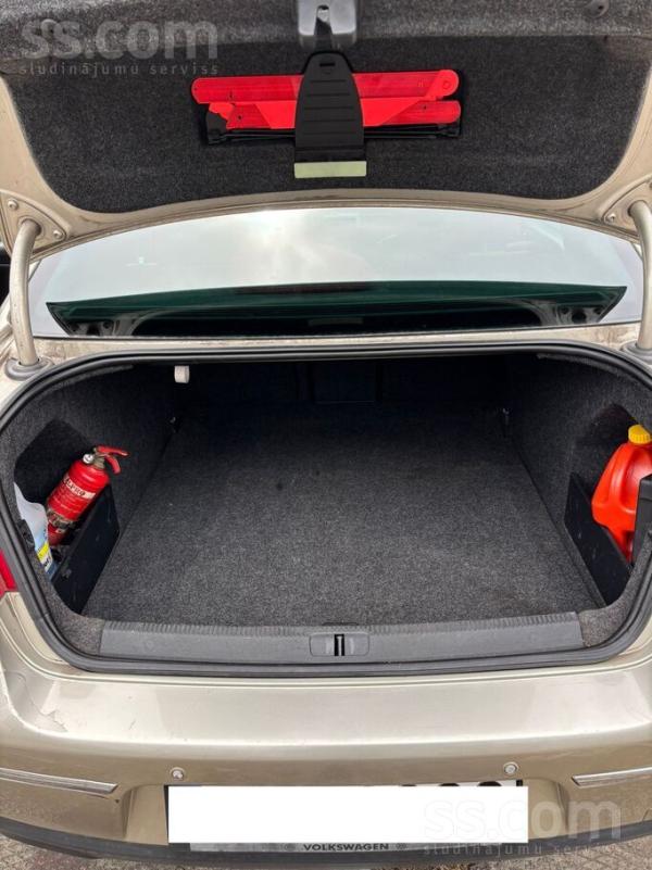 Dzeltens Volkswagen Passat B6 2006 Liepāja, ar dzinēja tilpumu 2.00 L un nobraukumu 343 tūkst. km par 1900 €, foto 3 vietnē AUTOMOTO.COM.LV