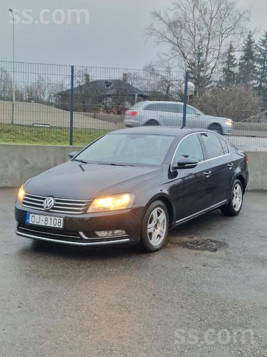 Black Volkswagen Passat B7 2011 in Riga, with an engine capacity of 2.00 L and mileage of 333 thousand km for 2200 €, photo 11 on AUTOMOTO.COM.LV