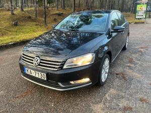 Black Volkswagen Passat B7 2011 in Valmiera, with an engine capacity of 1.60 L and mileage of 331 thousand km for 5000 €, photo  on AUTOMOTO.COM.LV