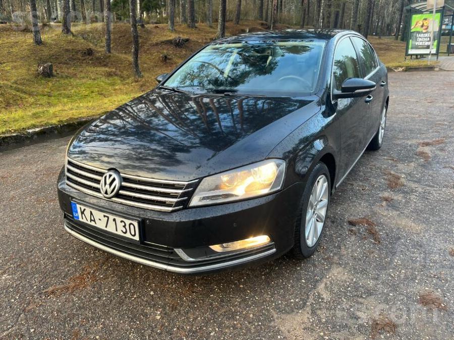 Black Volkswagen Passat B7 2011 in Valmiera, with an engine capacity of 1.60 L and mileage of 331 thousand km for 5000 €, photo 1 on AUTOMOTO.COM.LV