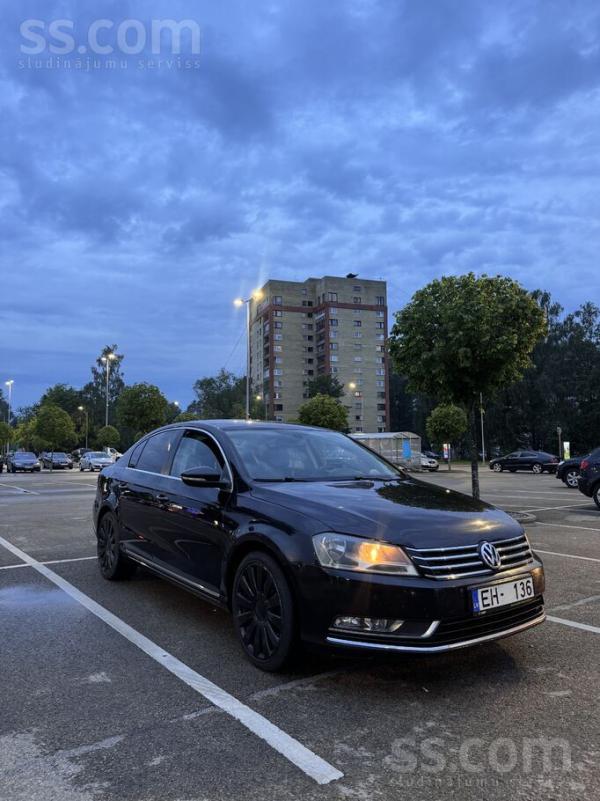 Melns Volkswagen Passat B7 2011 Rīga, ar dzinēja tilpumu 2.00 L un nobraukumu 261 tūkst. km par 5550 €, foto 2 vietnē AUTOMOTO.COM.LV
