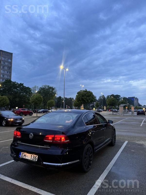 Melns Volkswagen Passat B7 2011 Rīga, ar dzinēja tilpumu 2.00 L un nobraukumu 261 tūkst. km par 5550 €, foto 3 vietnē AUTOMOTO.COM.LV