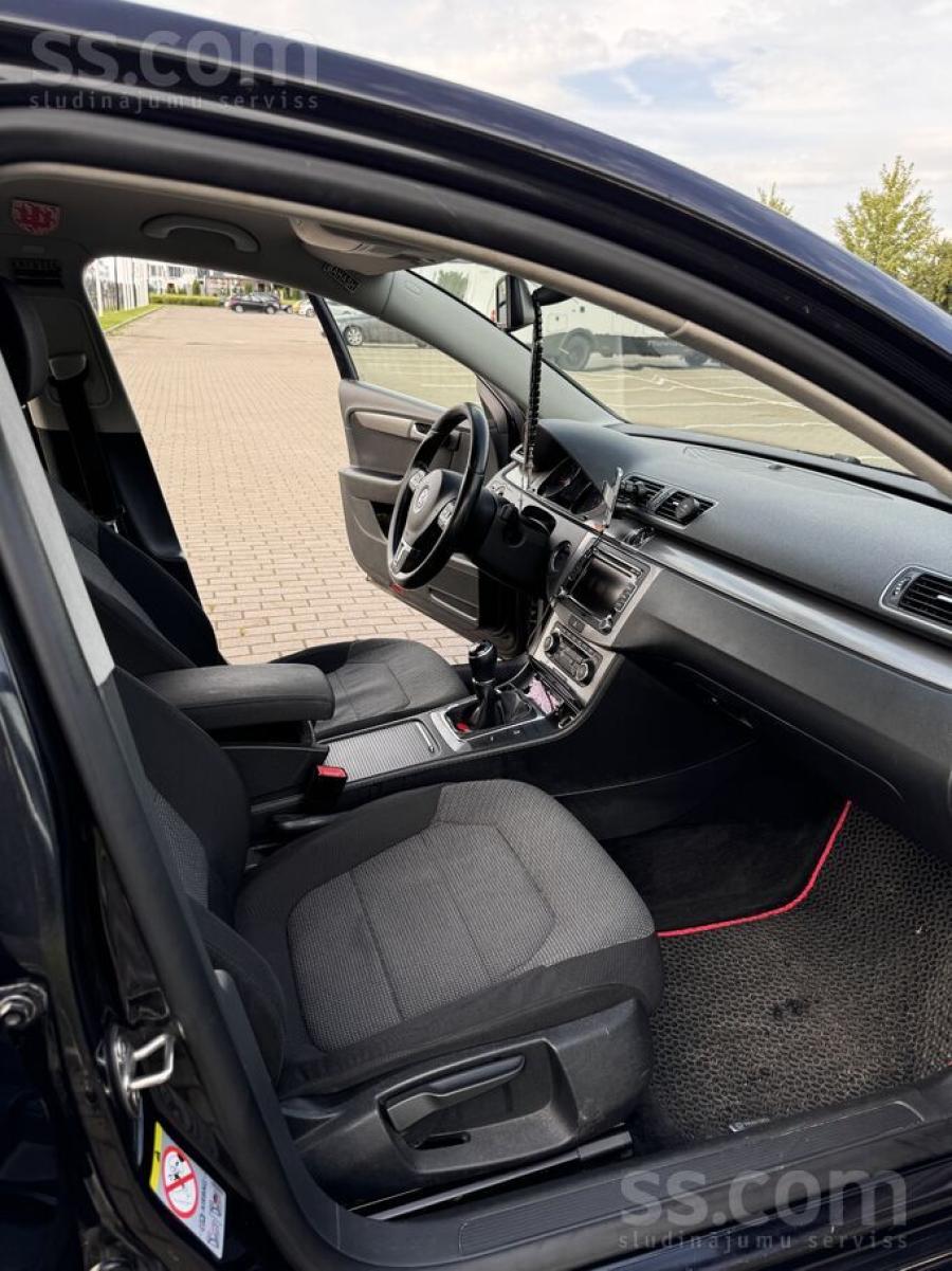 Melns Volkswagen Passat B7 2011 Rīga, ar dzinēja tilpumu 2.00 L un nobraukumu 265 tūkst. km par 5500 €, foto 8 vietnē AUTOMOTO.COM.LV