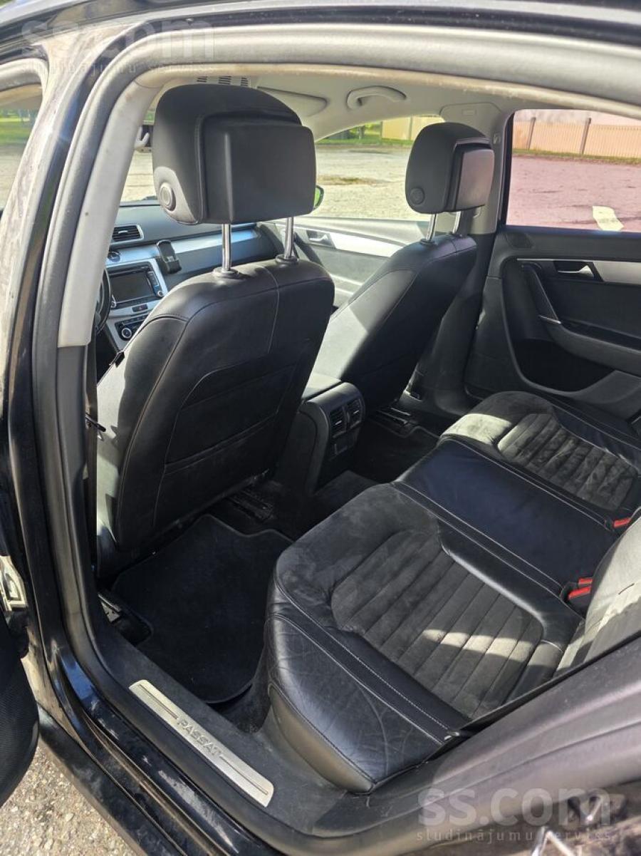 Black Volkswagen Passat B7 2011 in Valmiera, with an engine capacity of 2.00 L and mileage of 445 thousand km for 3500 €, photo 5 on AUTOMOTO.COM.LV