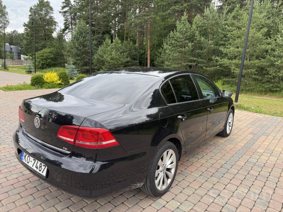 Black Volkswagen Passat B7 2012 in Riga, with an engine capacity of 1.40 L and mileage of 182 thousand km for 6200 €, photo 3 on AUTOMOTO.COM.LV